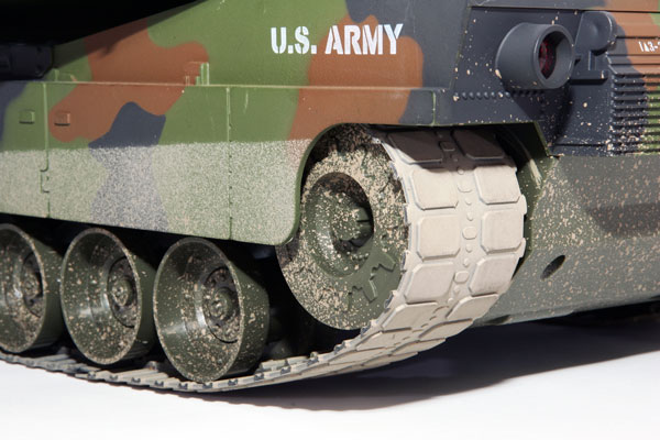 HOBBY ENGINE M1A1 ABRAMS BATTLE TANK - CAMO #HE0811